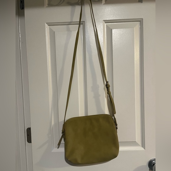 Universal Thread | Bags | Universal Thread Crossbody Bag | Poshmark